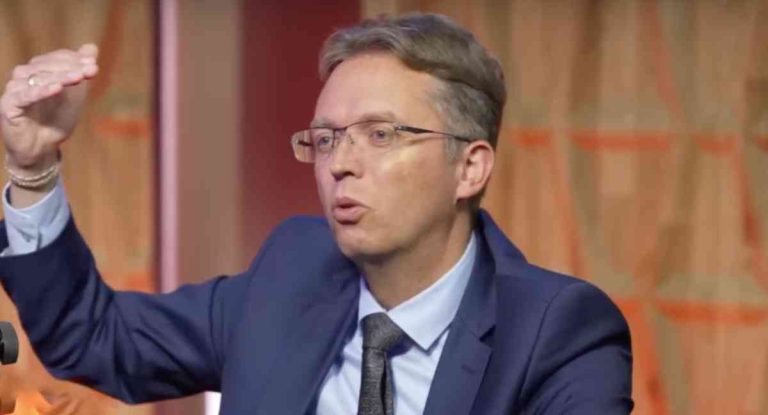 Forrnak az indulatok: Hankó Balázsék brutális pénzosztása lepleződött ...